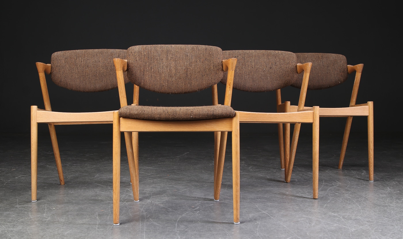 Kai Kristiansen. Fire stole af egetræ, model 42 (4) | Lauritz.com