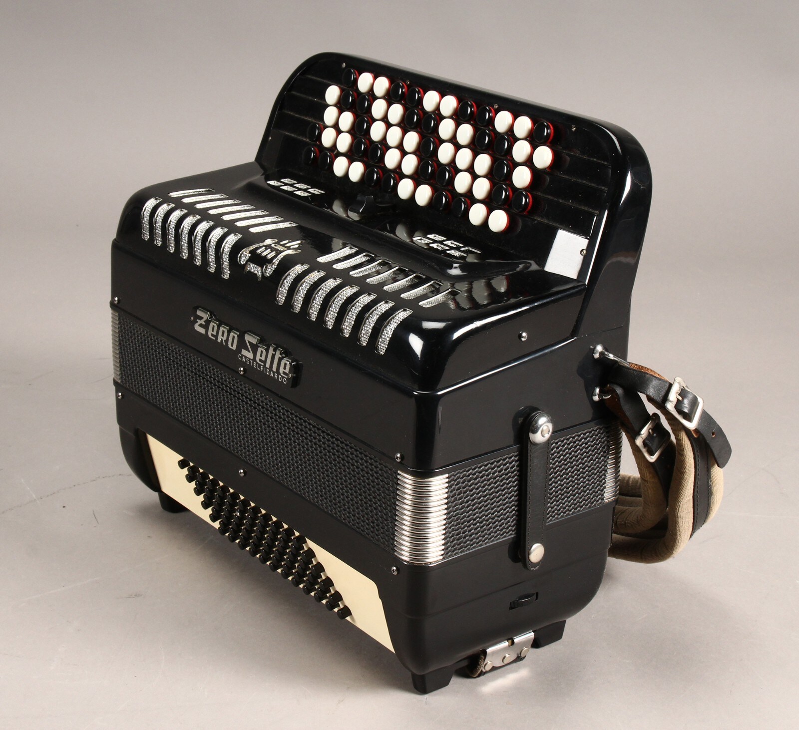 Zero Zette. Harmonika, model S 11 c | Lauritz.com