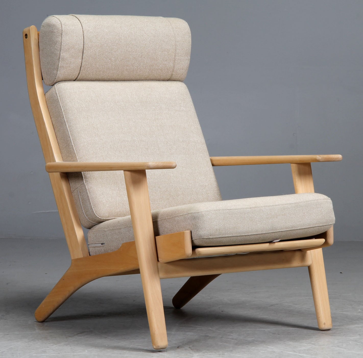 Hans J. Wegner højrygget lænestol model GE-290A | Lauritz.com
