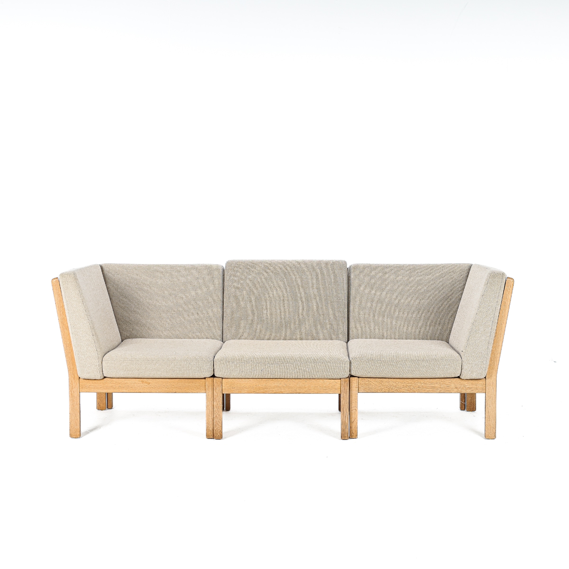 Hans J. Wegner for Getama. Modulsofa af eg, model 'GE-280' (3 ...
