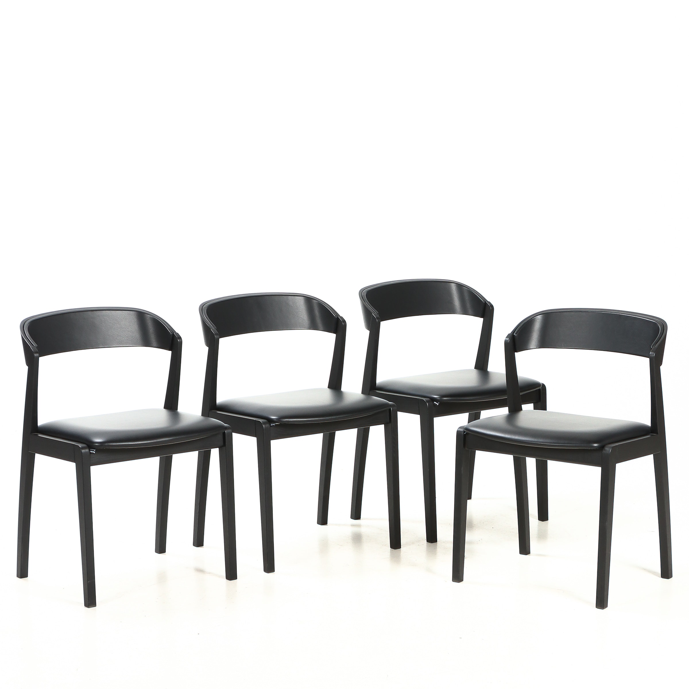 476 / 1. Skovby. Dining chairs, model 825. (4) | Lauritz.com