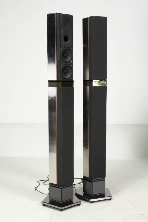 Lone & Gideon Lindinger-Loewy for B&O. Two sets of 'Penta' speakers ...