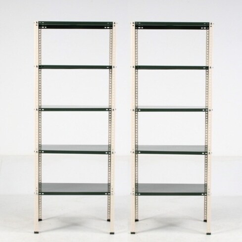 HAY. Pair of freestanding shelves, beige/green (2) | Lauritz.com