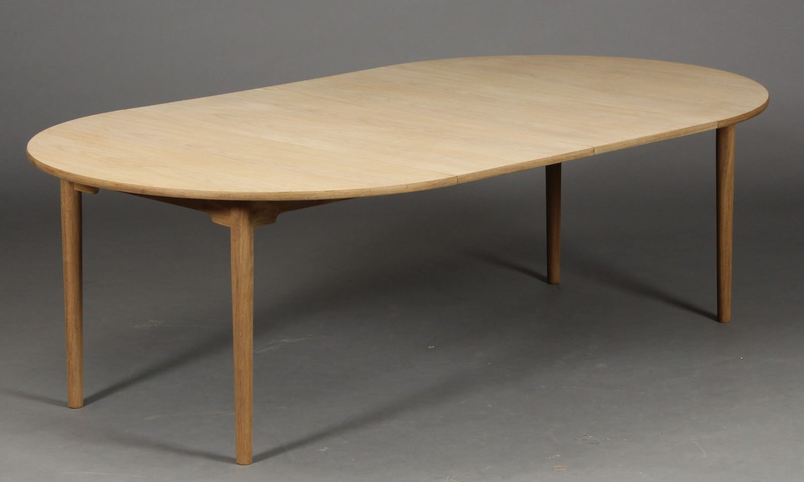 H. J. Wegner. Spisebord, egetræ | Lauritz.com