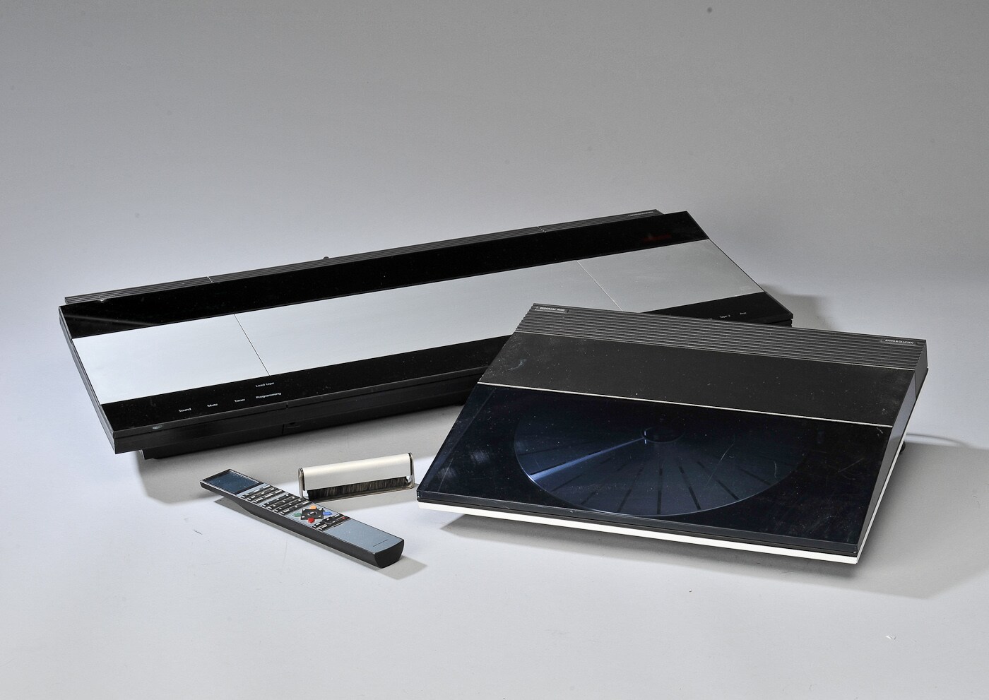 Bang og Olufsen. Beocenter 9300 samt Beogram 4500 og beolink 1000 (3 ...