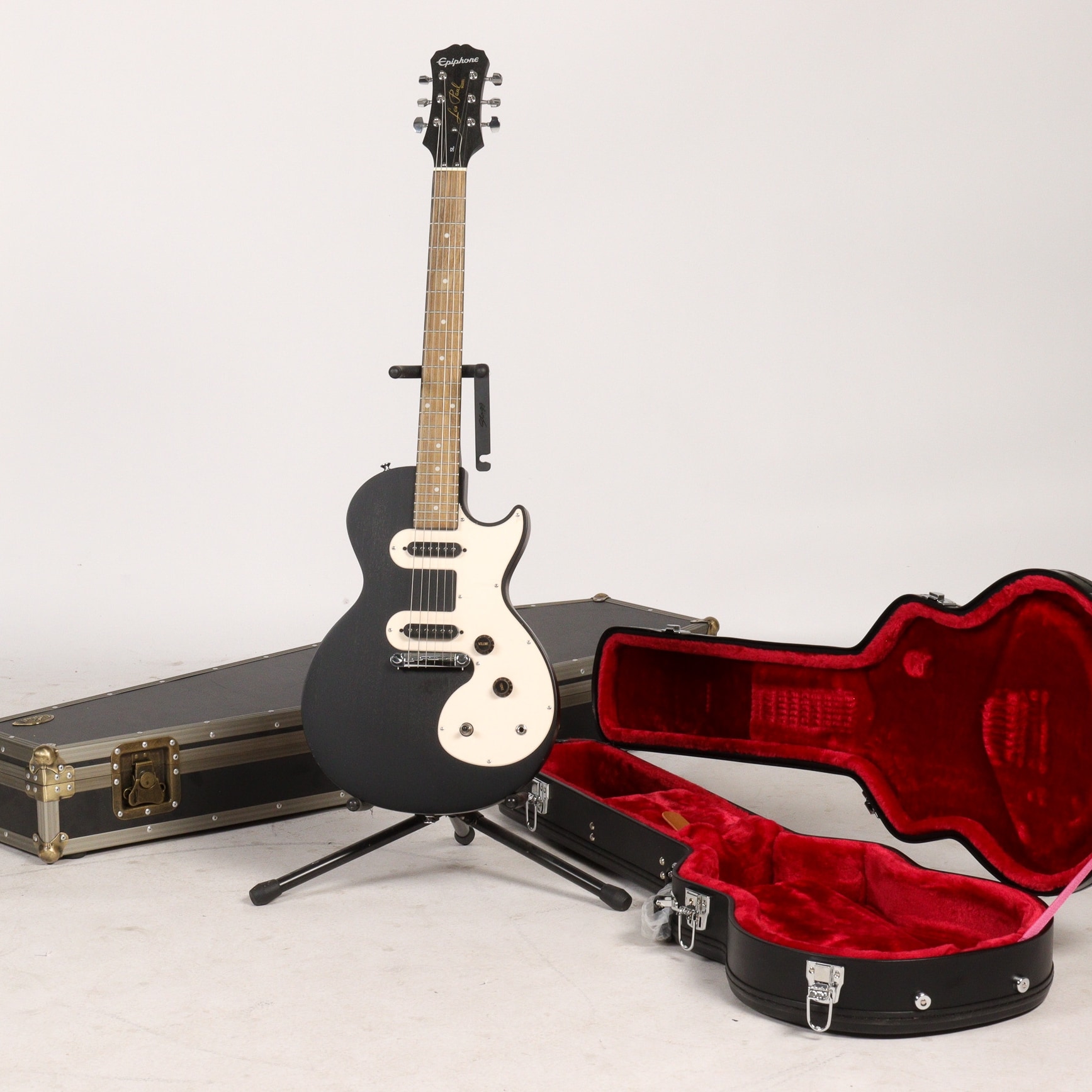 Epiphone Les Paul Electric Guitar and Warwick Casket (2) | Lauritz.com
