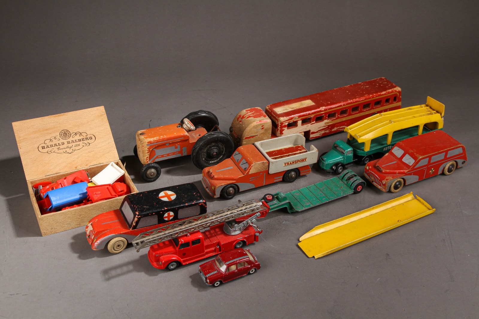 LEGO og Tekno biler m.m | Barnebys