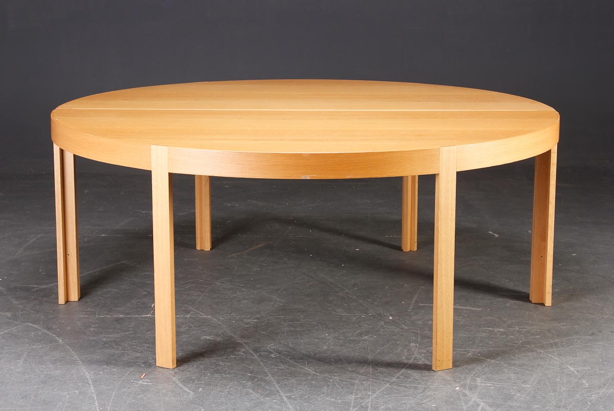 Rud Thygesen og Johnny Sørensen, todelt rundt bord af egetræ (2 ...