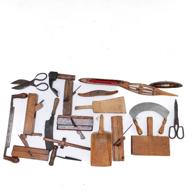 20 older parts of wooden and iron tools (20) | Lauritz.com