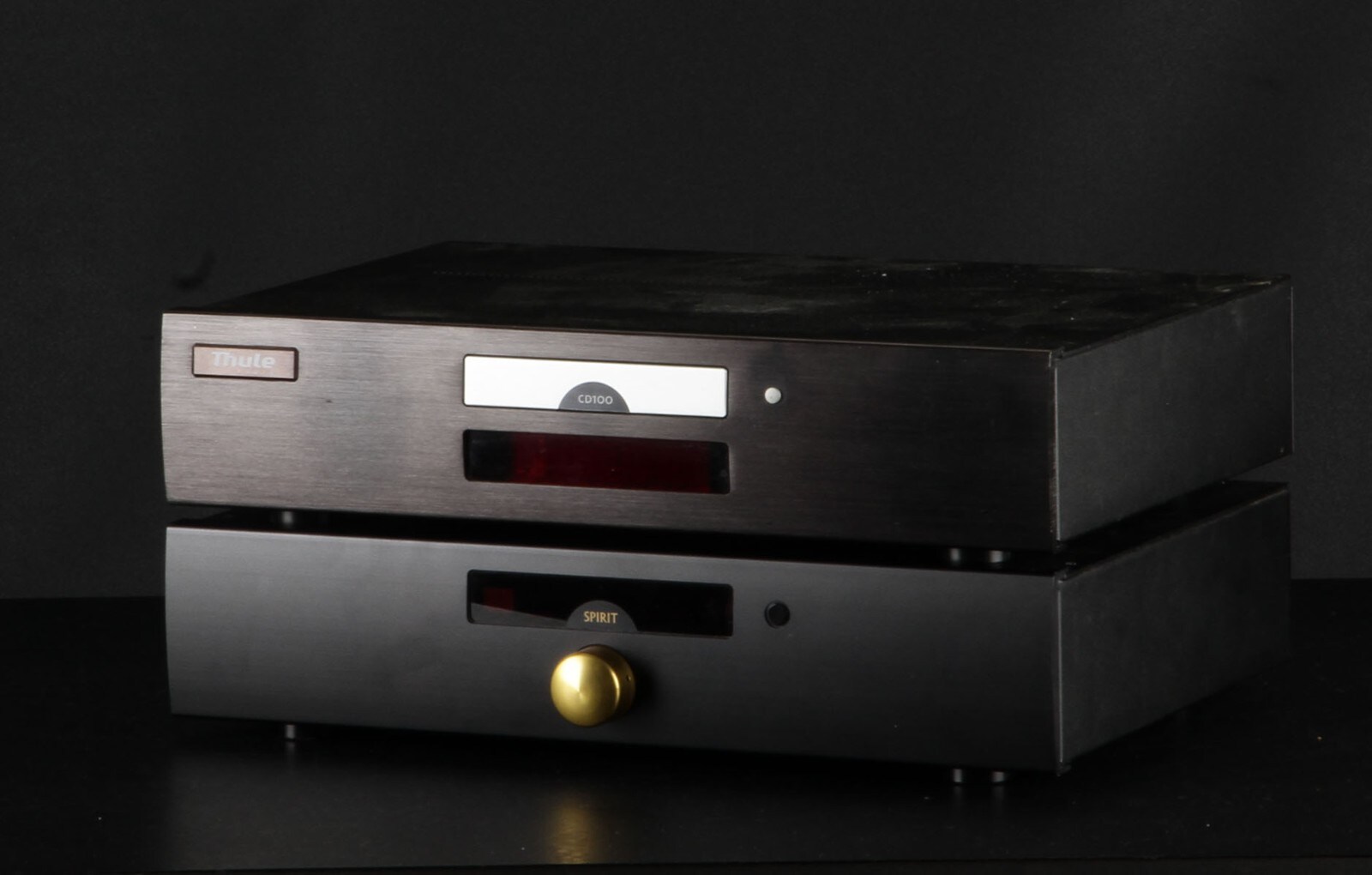 Thule Audio. Integreret forstærker model 'Spirit IA60', samt CD ...