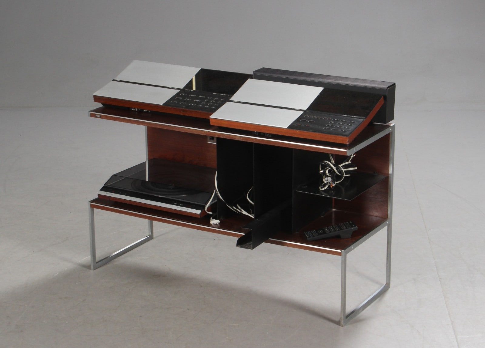 Bang & Olufsen. Stereobænk, Beocord 6000, Beomaster 6000 samt Beogram ...