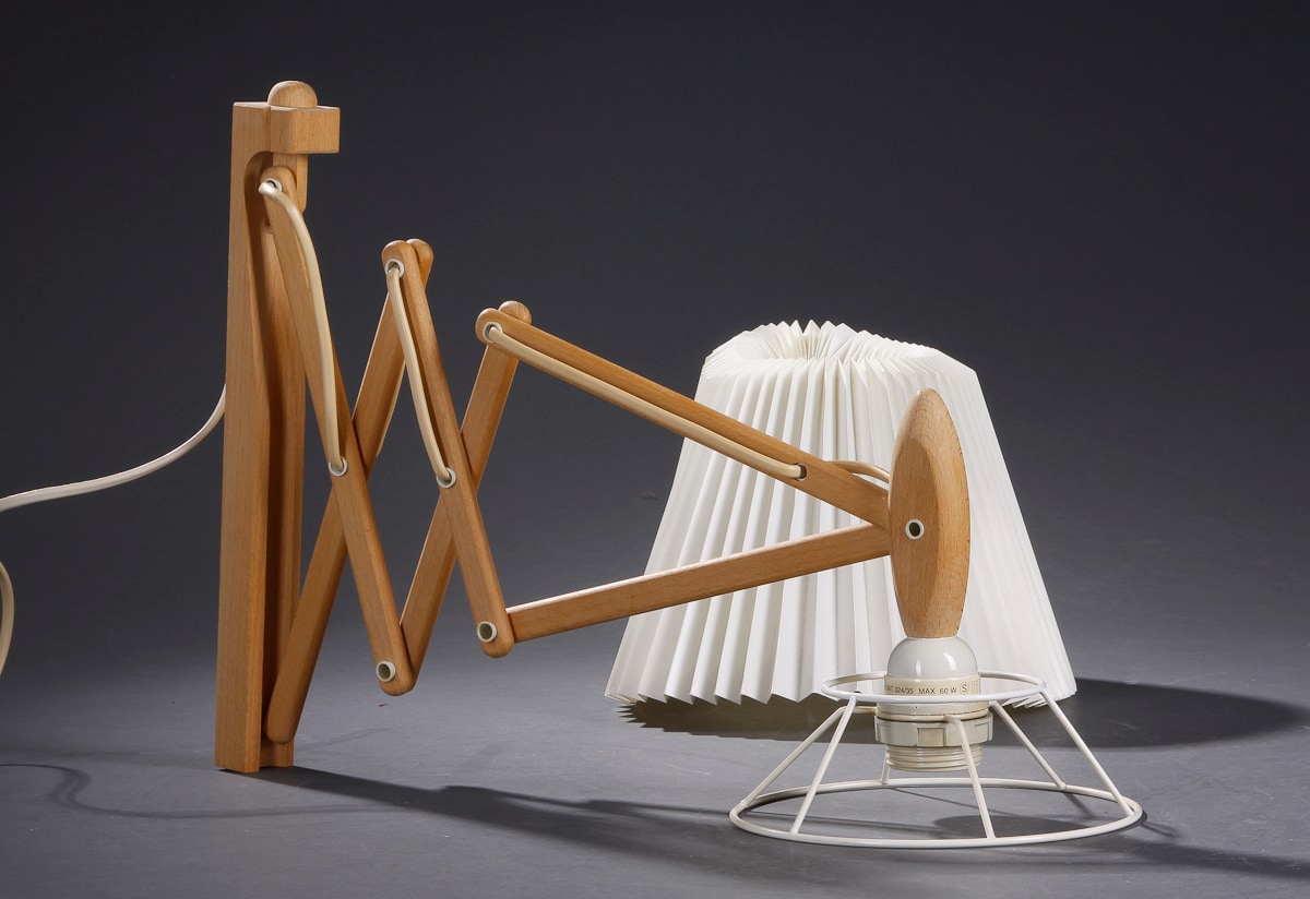 Le Klint: Sakselampe af eg | Lauritz.com