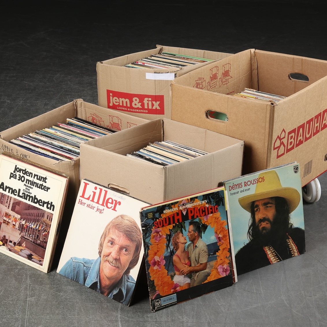 Samling diverse Pop/Dansk singler og LP plader ca. 550 stk | Lauritz.com
