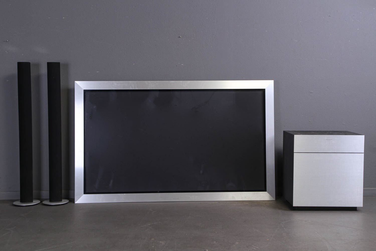 Bang & Olufsen. Beovision 4 65'' med højtaler | Barnebys