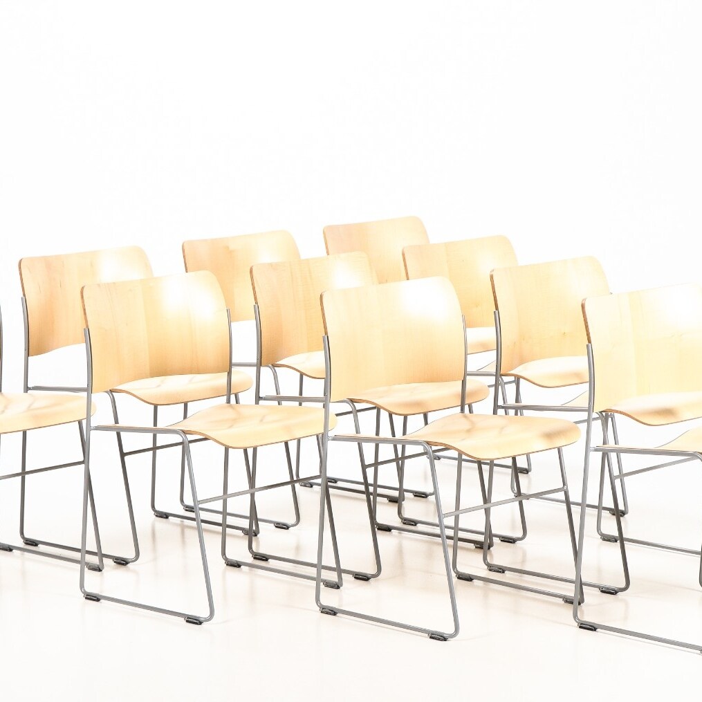 David Rowland, stackable chairs model 40/4 (10) | Lauritz.com