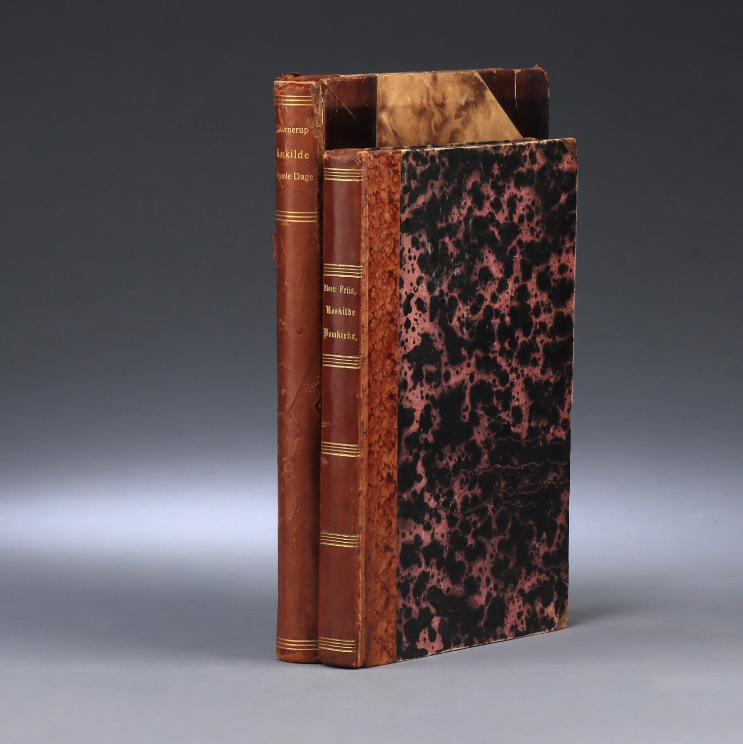 Steen Friis: 'Roskilde Domkirke', 1851, og J. Kornerup: 'Roskilde i ...
