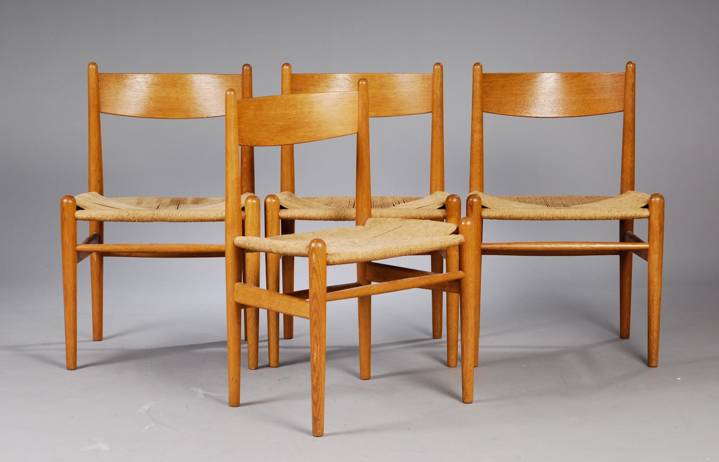 Hans J. Wegner. Par stole CH-36 af egetræ med flet (4) | Lauritz.com