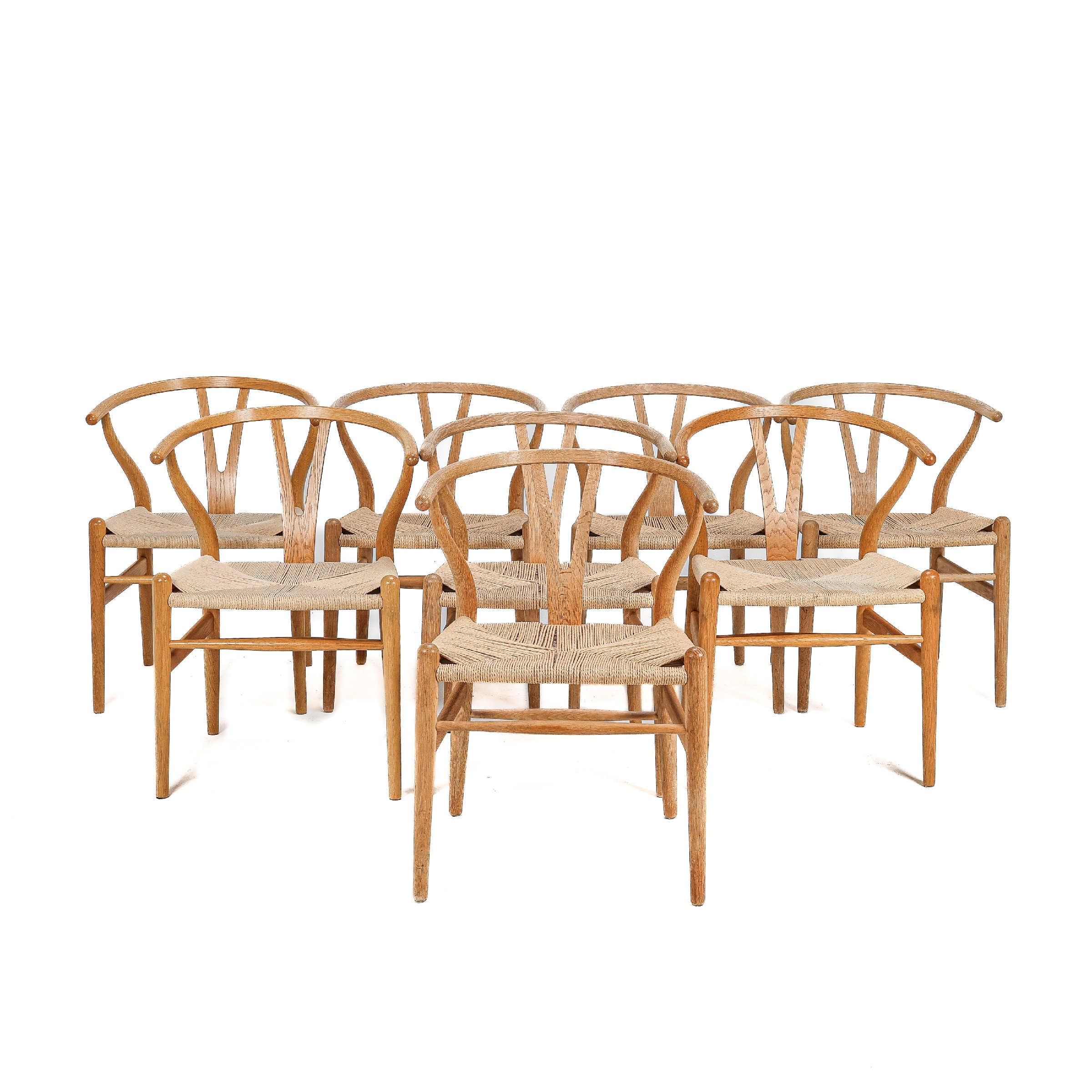 Hans J. Wegner for Carl Hansen: Sæt på 8 Y-stole af massiv eg ...