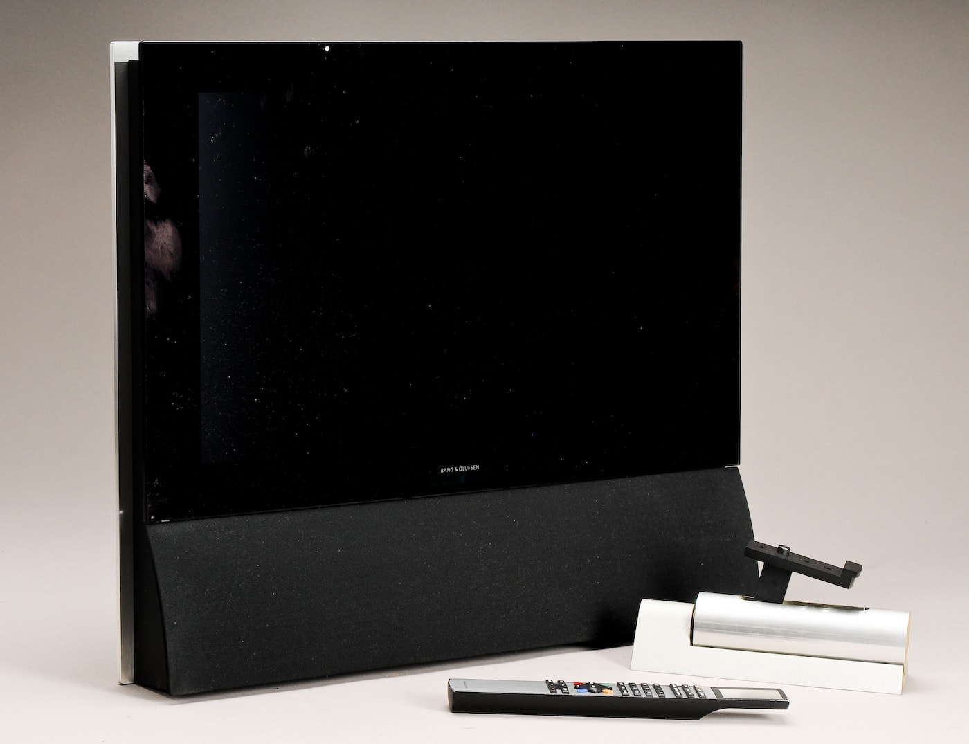 Bang & Olufsen, Beovision 6 (2) | Lauritz.com