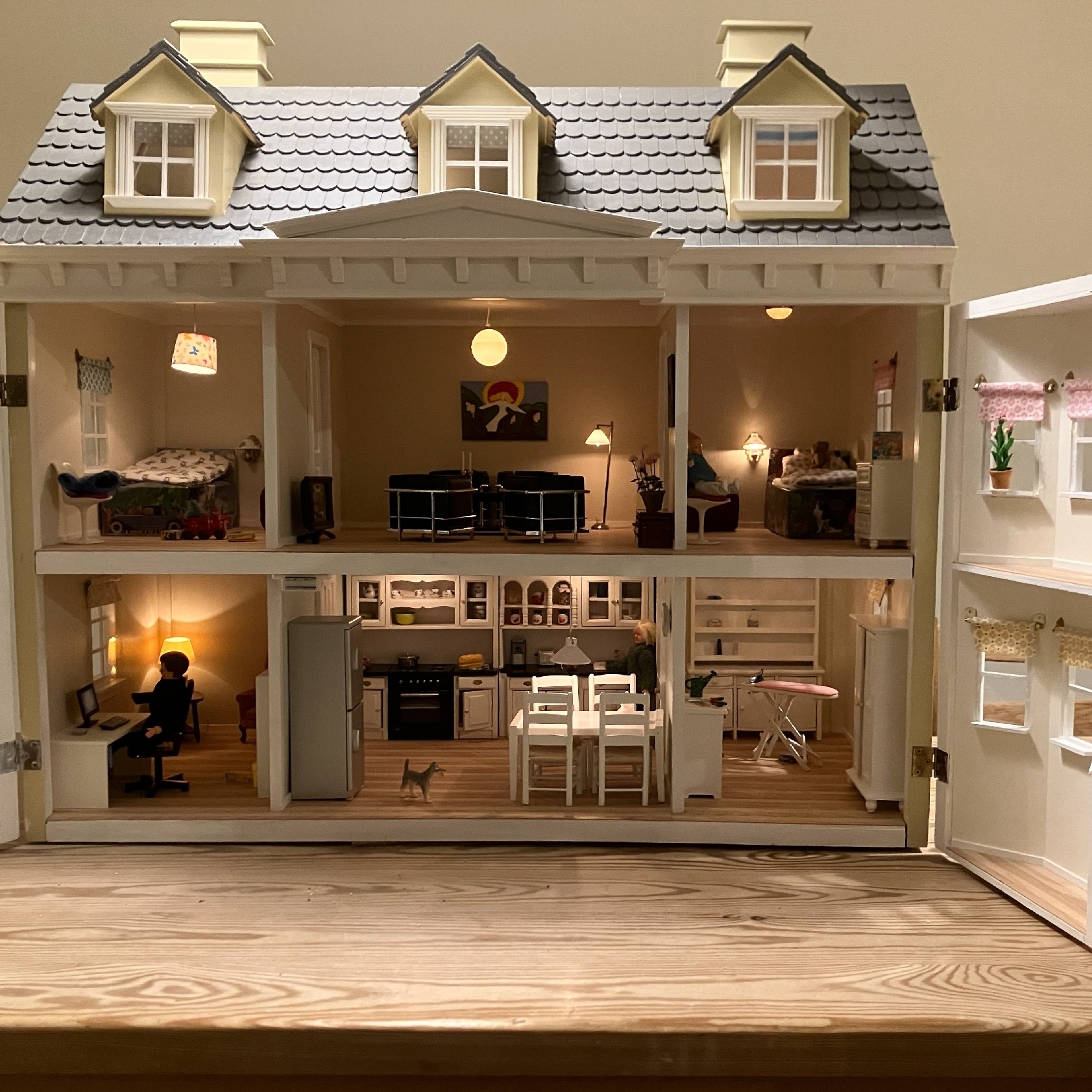 Large dollhouse with accessories and lighting system | Lauritz.com