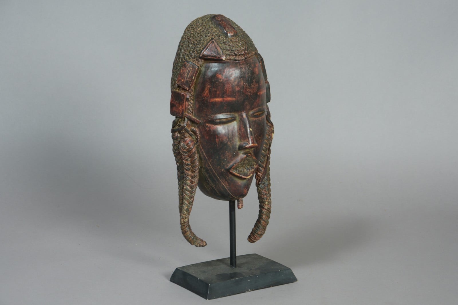African dance mask, formerly in Prince Henrik's collection | Barnebys
