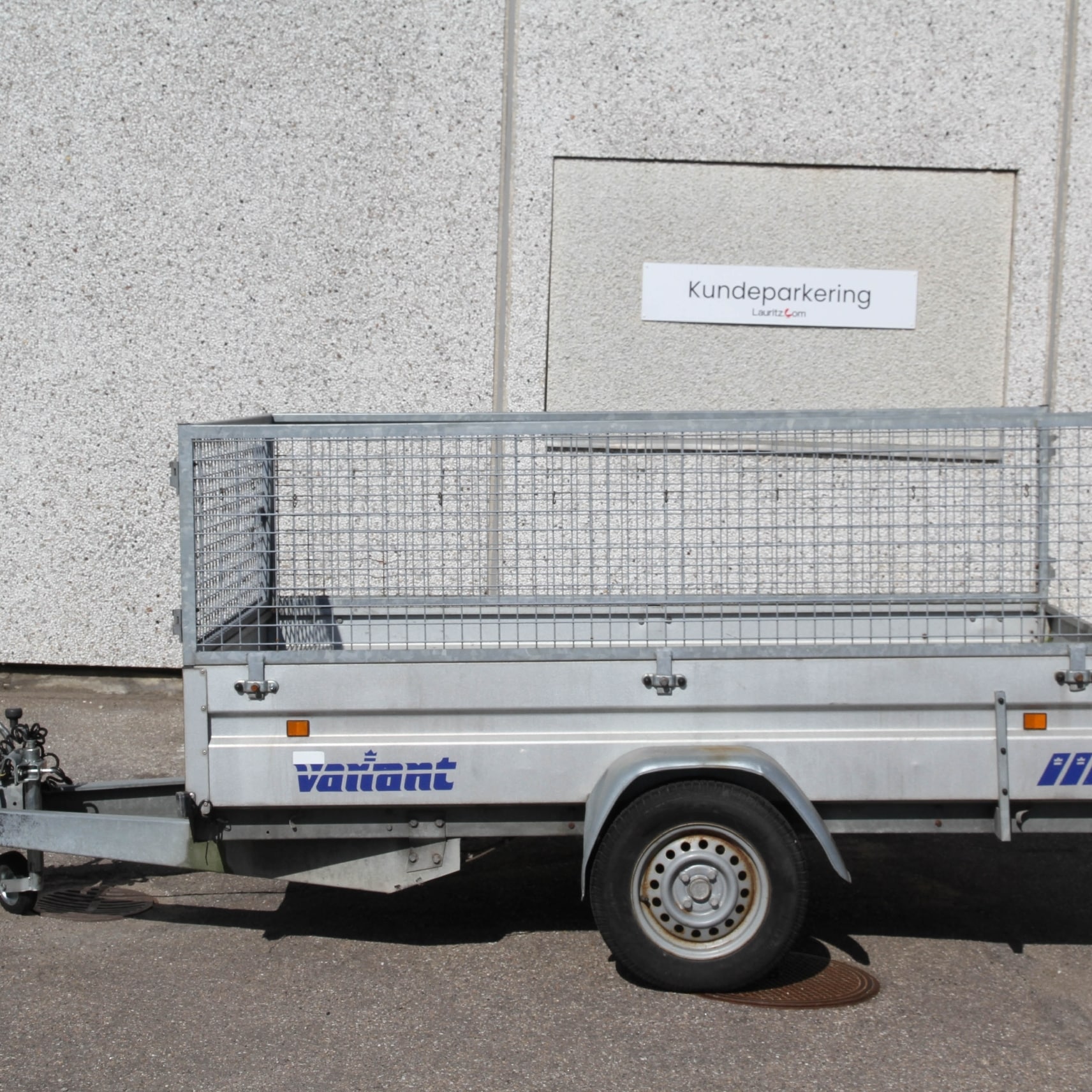 Variant trailer model 1004 med gitter | Lauritz.com