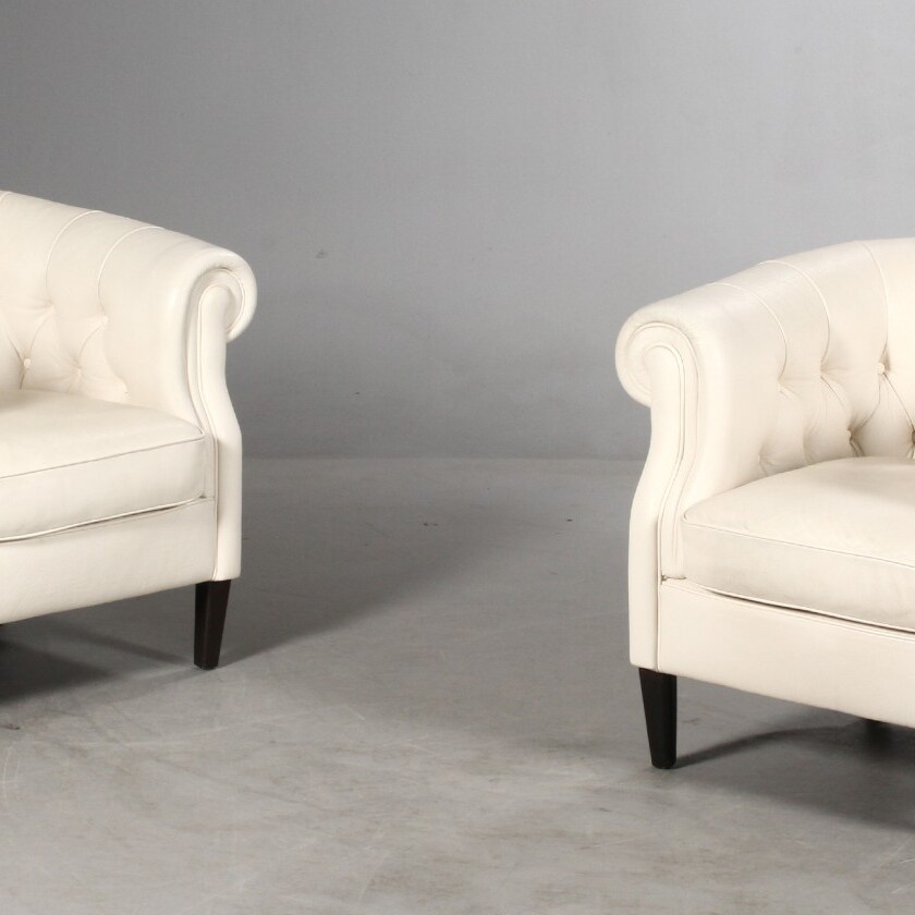 Natuzzi. Chesterfield, par lænestole, hvidt læder (2) | Lauritz.com