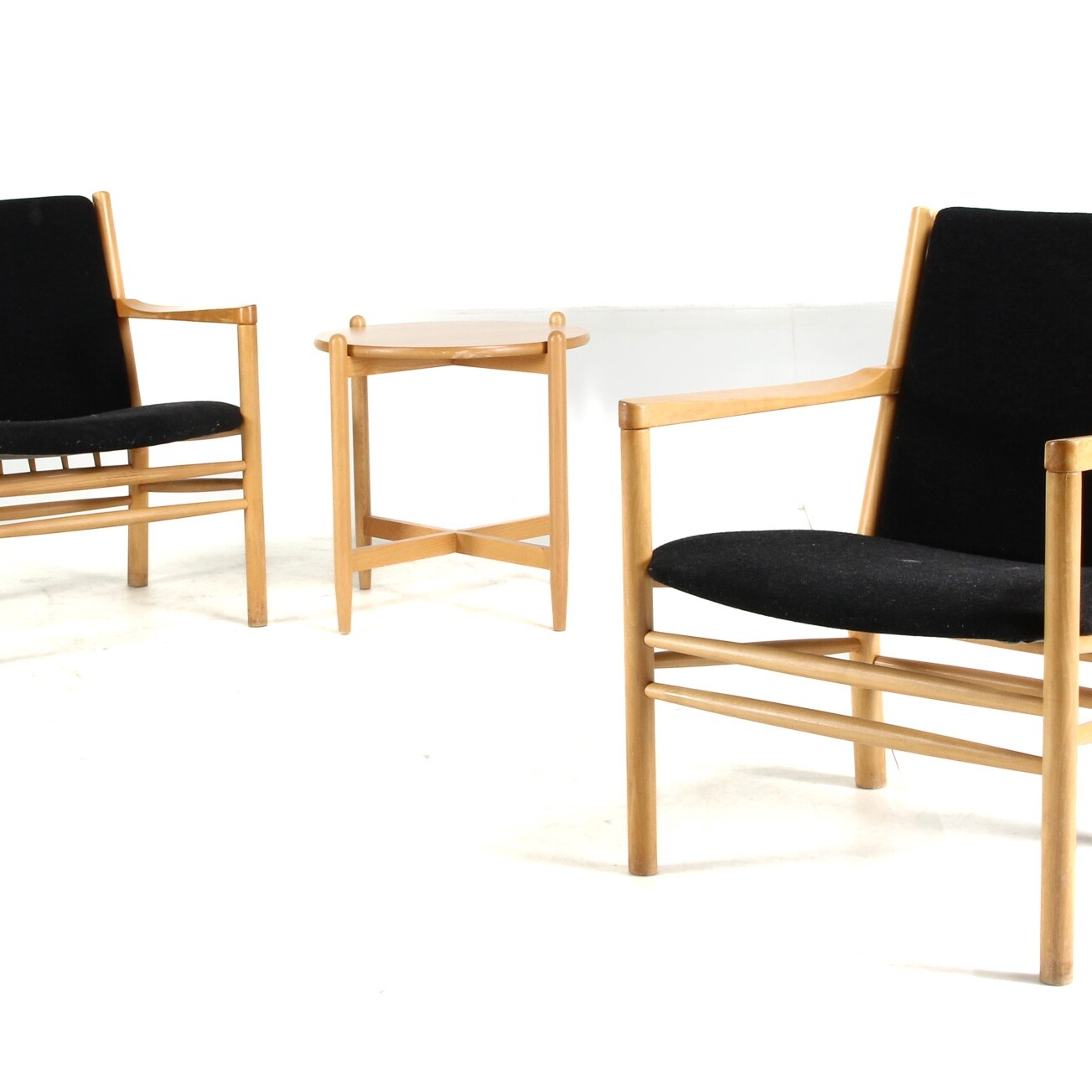 Erik Ole Jørgensen for kvist møbler. Par lænestole / tremmestole, model ...
