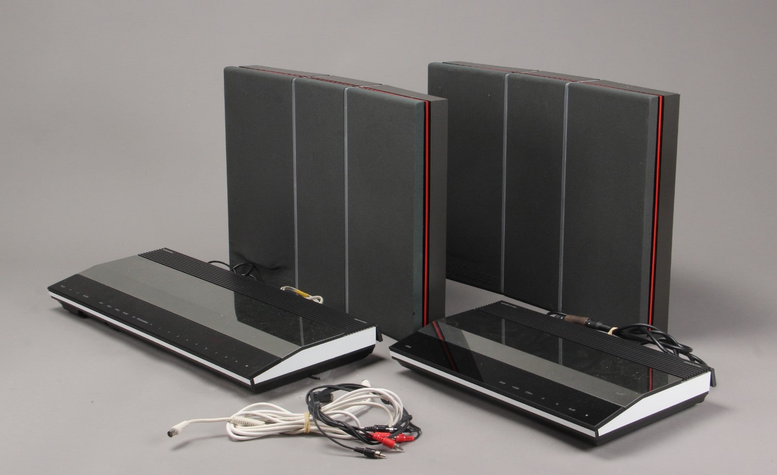 Bang & Olufsen. Beomaster 4500, Beogram cd 4500 samt Red Line højtalere ...