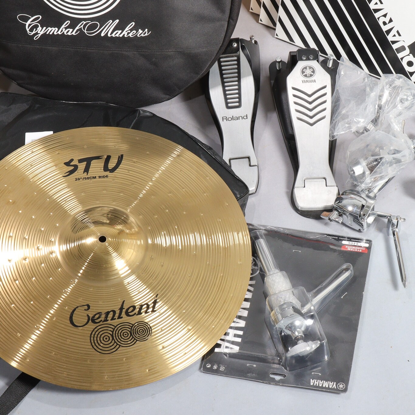 Large collection of drum equipment | Lauritz.com