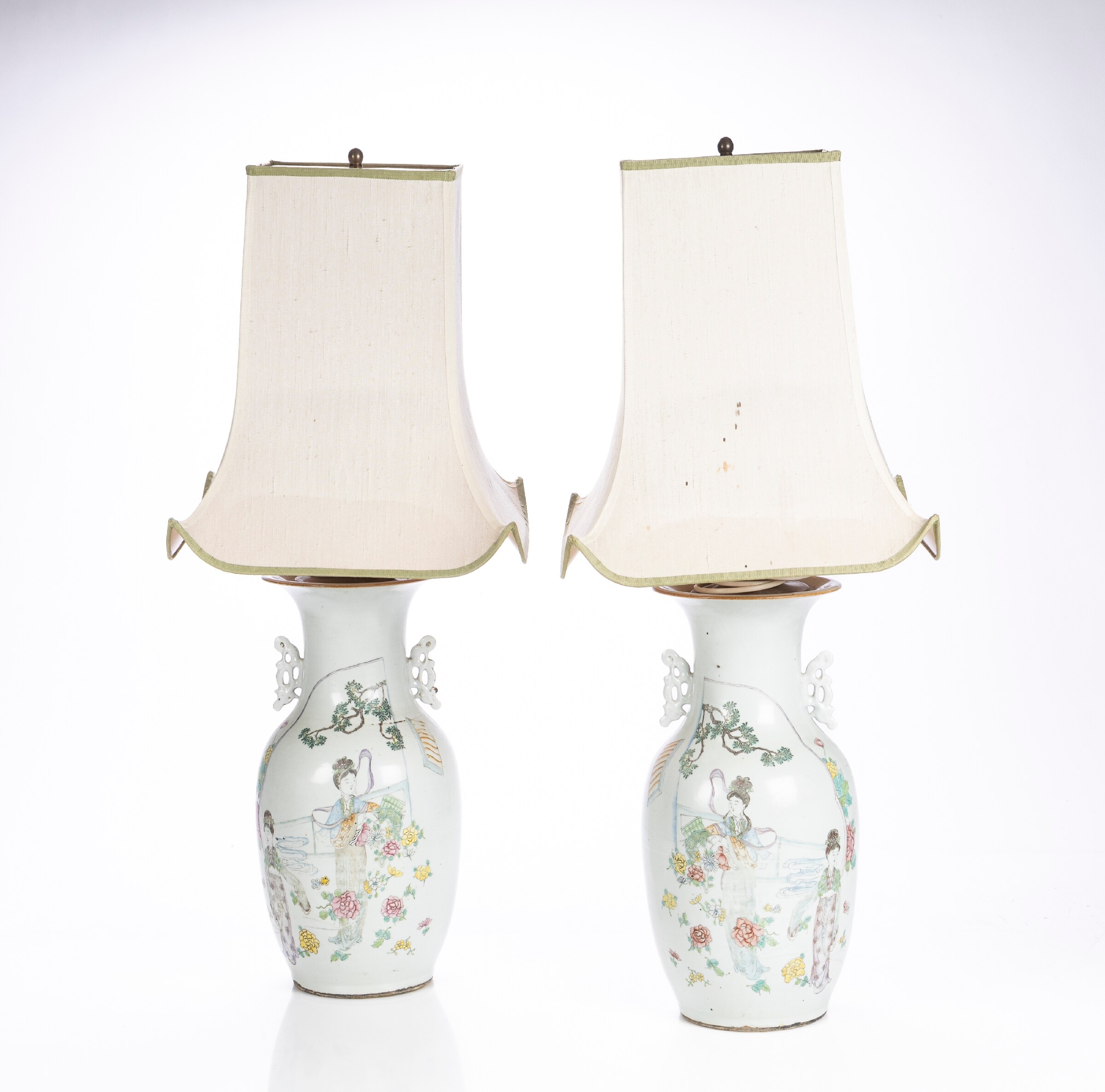 A pair of Chinese lamps. 20th century. (2) | Lauritz.com