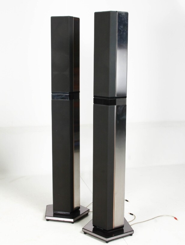 Lone & Gideon Lindinger-Loewy for B&O. Two sets of 'Penta' speakers ...