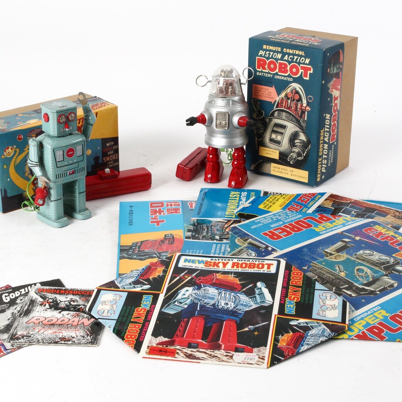 Ha Ha Toy. Robot Piston Action. Battery-powered Robot and Lantern Robot ...