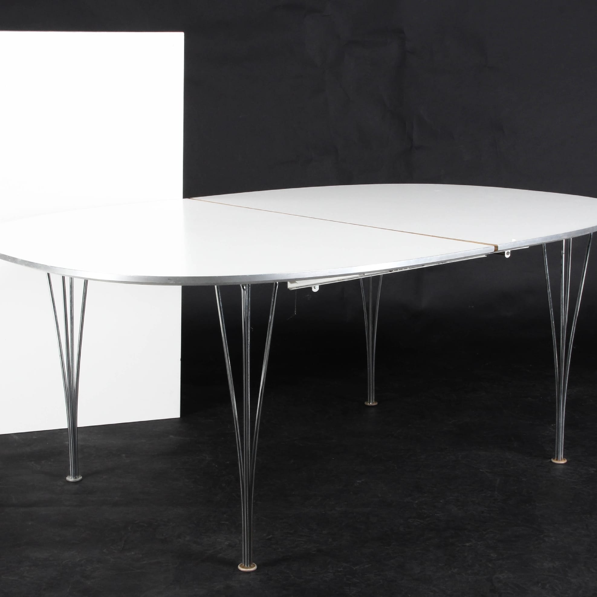 Piet Hein / Bruno Mathsson. Super Elipse spisebord med en tillægsplader ...