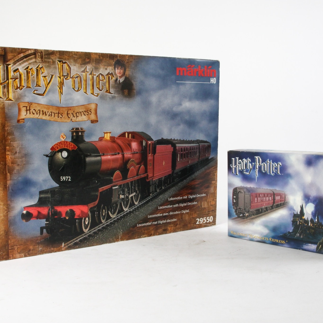 Märklin HO. Harry Potter. Hogwarts Express Train set and Märklin ...