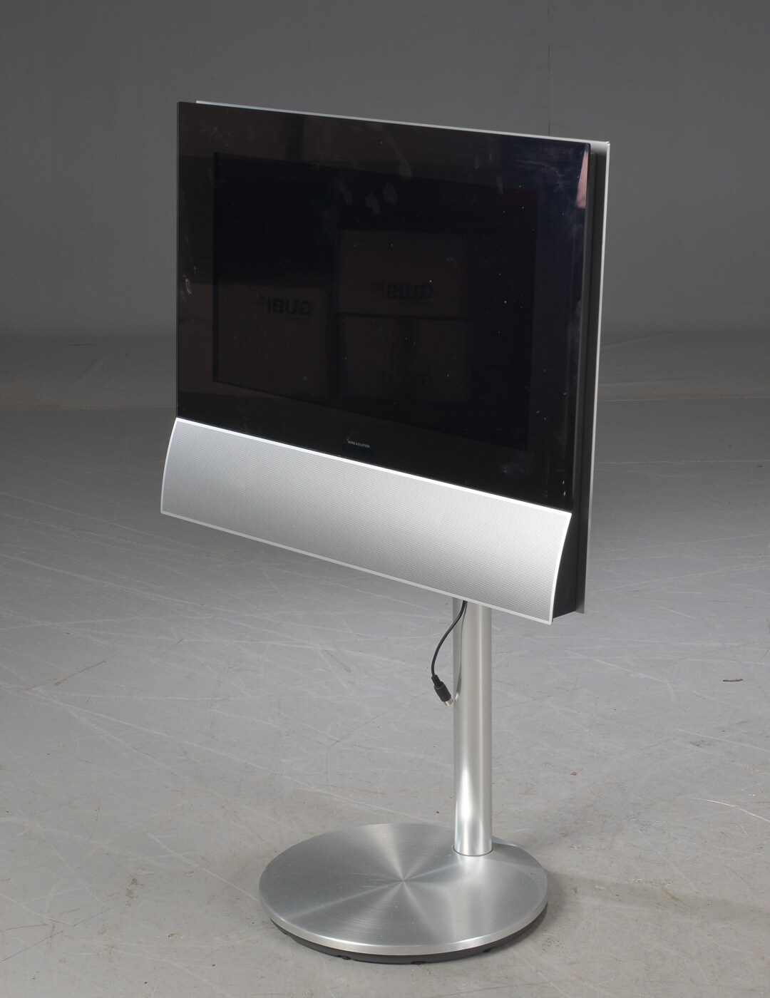 Bang & Olufsen. Beocenter 6-26 med HDMI og gulvstand. | Lauritz.com