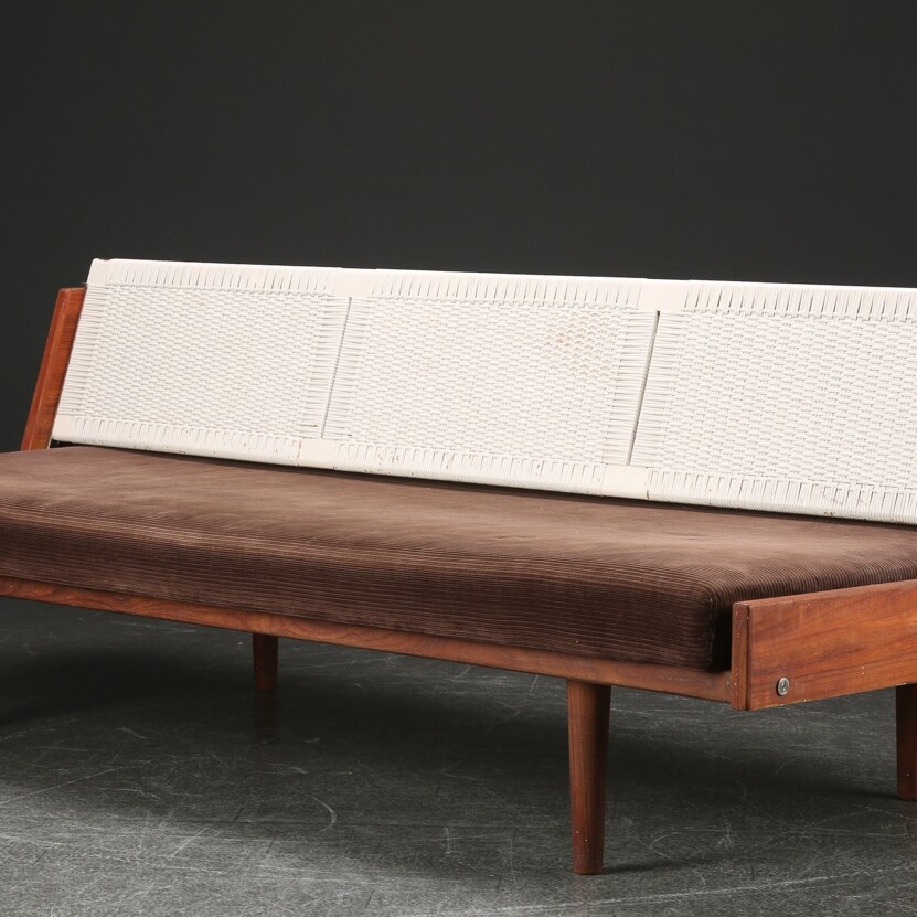 Hans J. Wegner. Daybed/briks, teak og flet | Lauritz.com