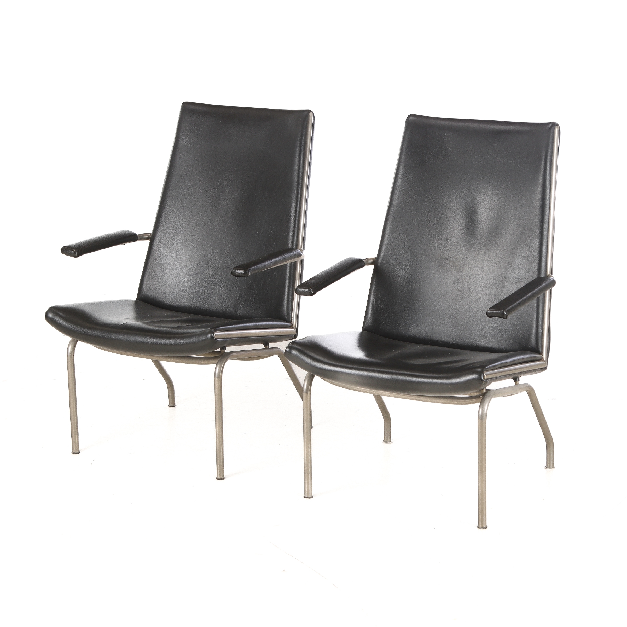 Pair of lounge chairs, 1970s (2) | Lauritz.com
