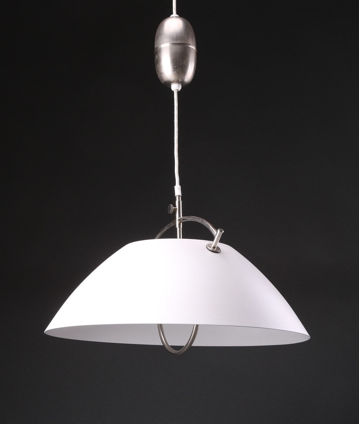 Hans J. Wegner. Pendel med hejs | Lauritz.com