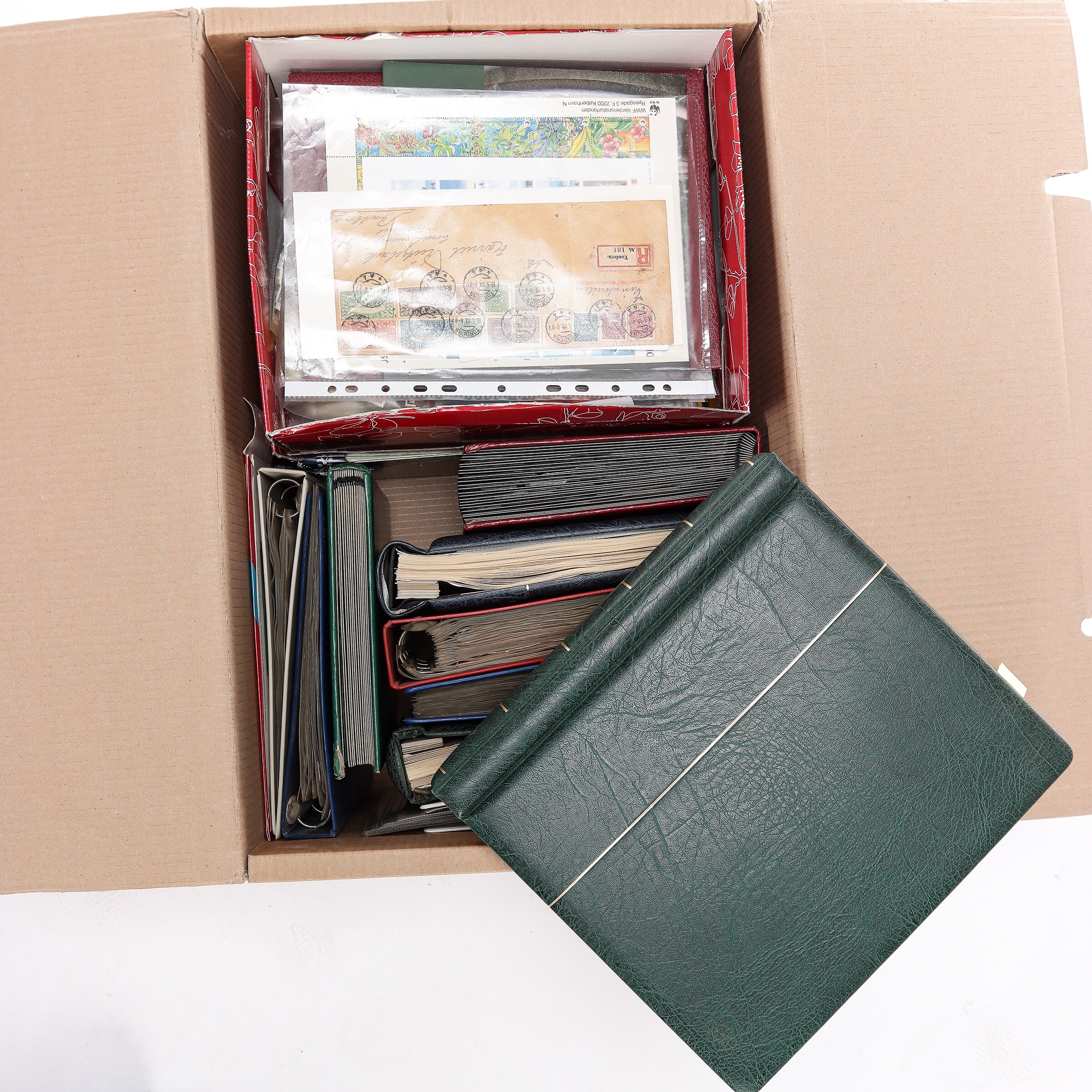 LOT 75. REALISATION. 2 flyttekasser, Danmark samling med nogle ...