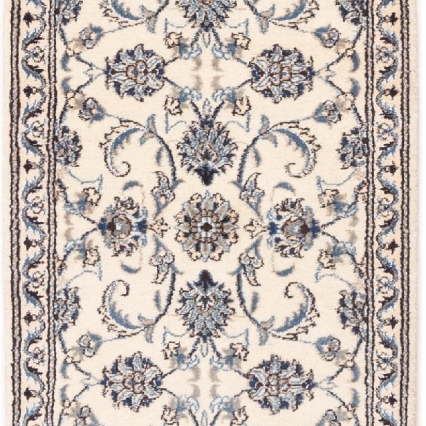 Persian Nain runner, 307 x 77 cm. | Lauritz.com