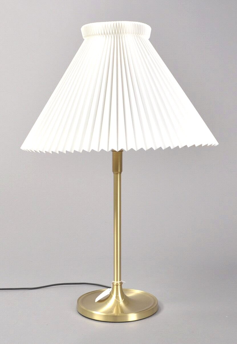 Le Klint - teleskop bordlampe i messing - model 328 | Lauritz.com